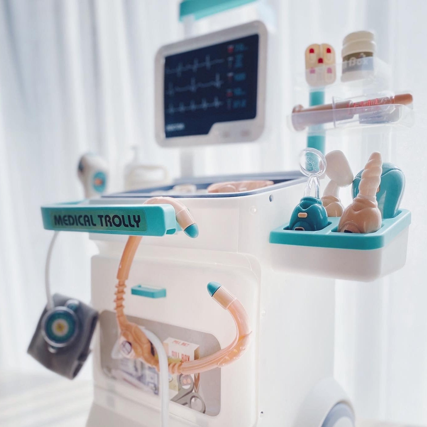 Kids Pretend Play Medical Toys Kit with Trolley – Dolly & Belly