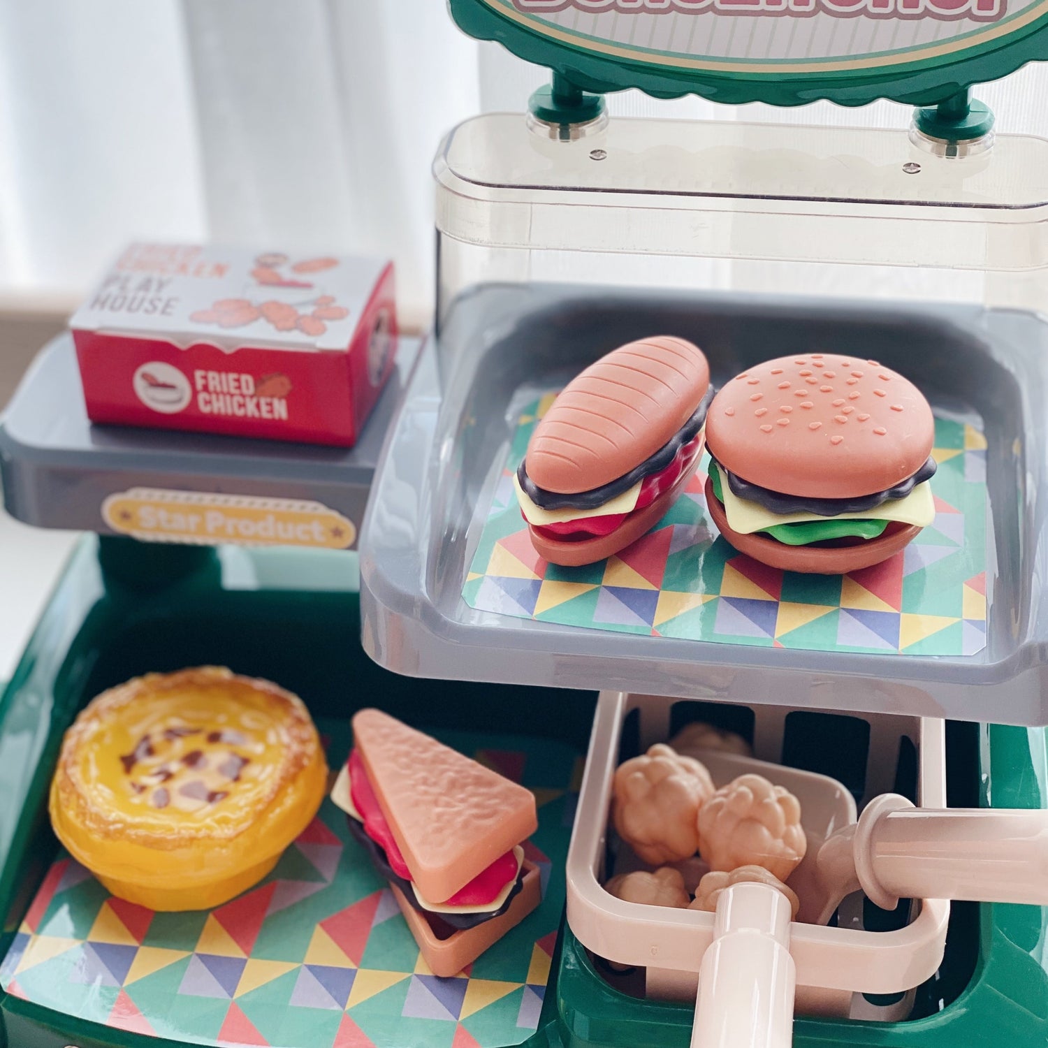 Kids Pretend Play Burger Shop 2 in 1 – Dolly & Belly